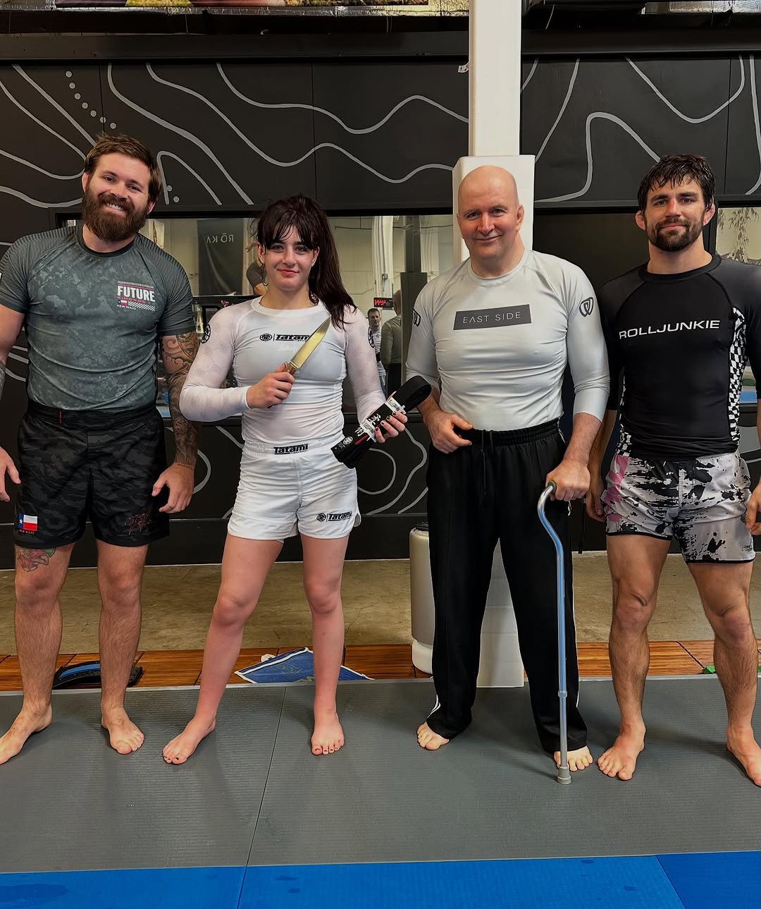 Helena Crevar devient la première ceinture noire féminine de JJB formée ...